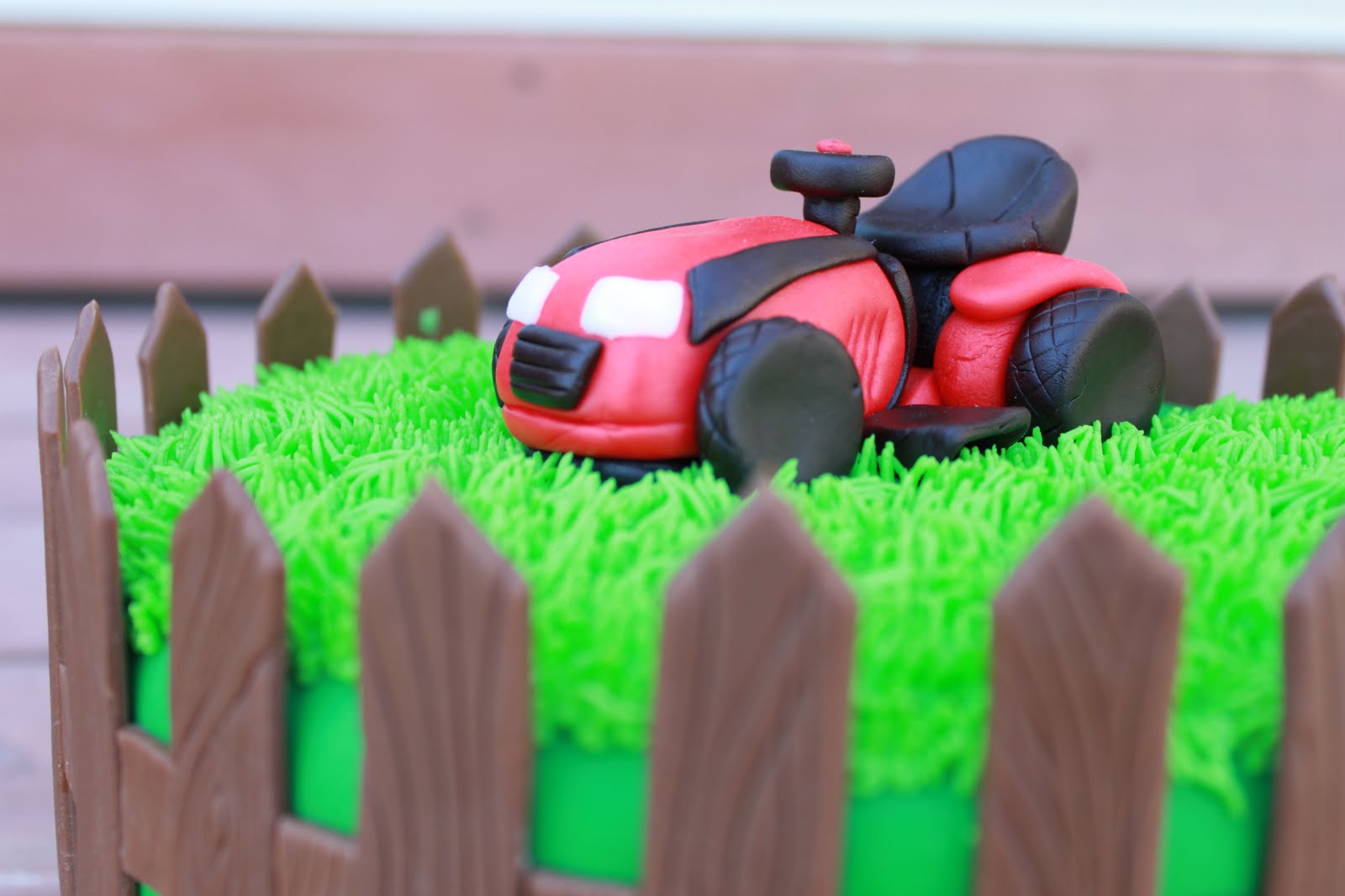Reese's Pieces and Me: Riding Lawn Mower Cake