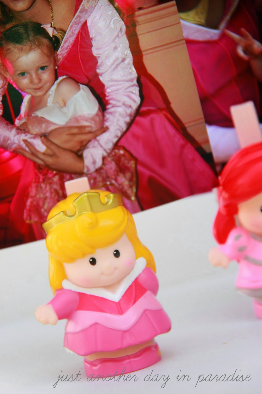 Larissa Another Day: Disney Princess Photo Stands