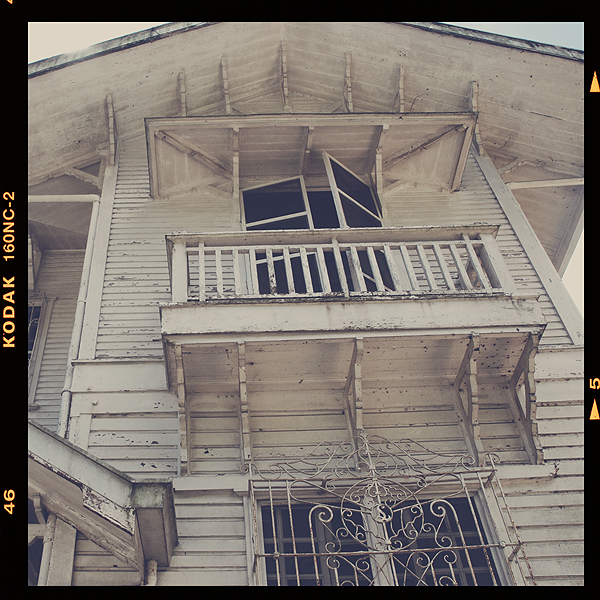 The Ringmaster's Circus: The Laperal House