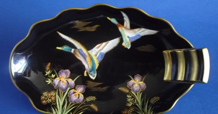 Premier Antiques: Carlton Ware Noire Royale 'Duck' Pattern