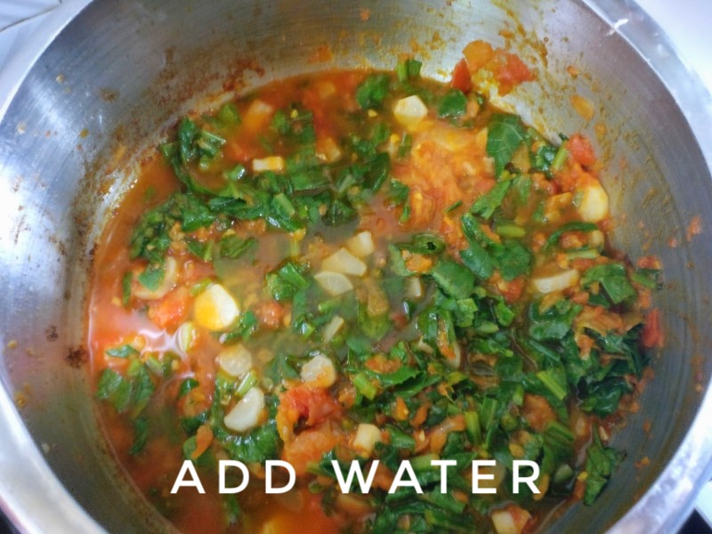 Veg Indian Cooking: Mooli Ki Sabzi Patton Ke Saath