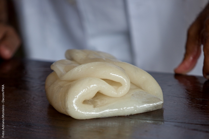 Como faz? Alfenim, o doce tipicamente agrestinense e que tem sabor de ...