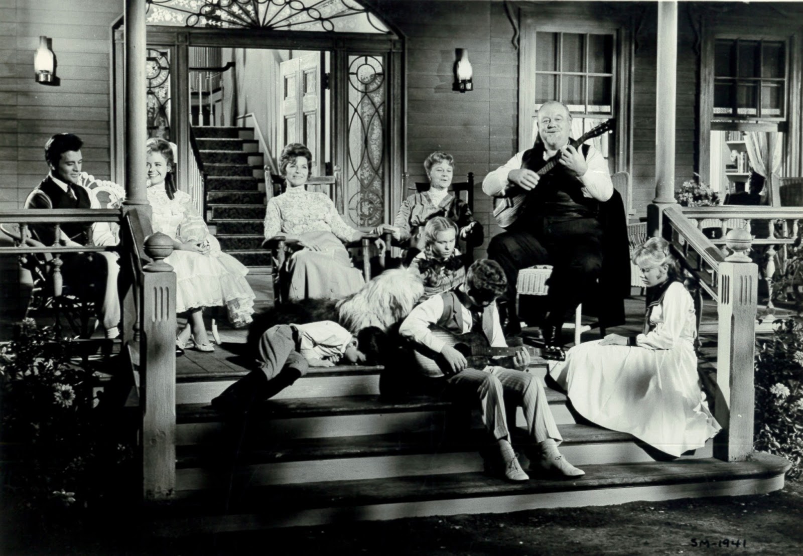 Summer Magic (1963) | Vintage photos, Michael j, Walt disney