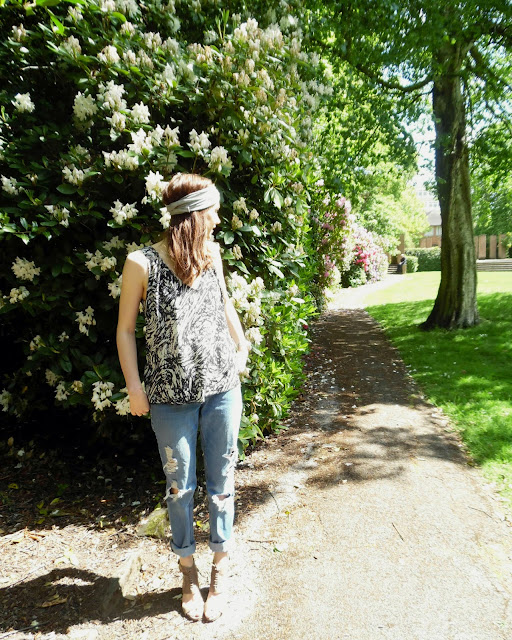 #OOTD Boyfriend Jeans | Getting to Nomi