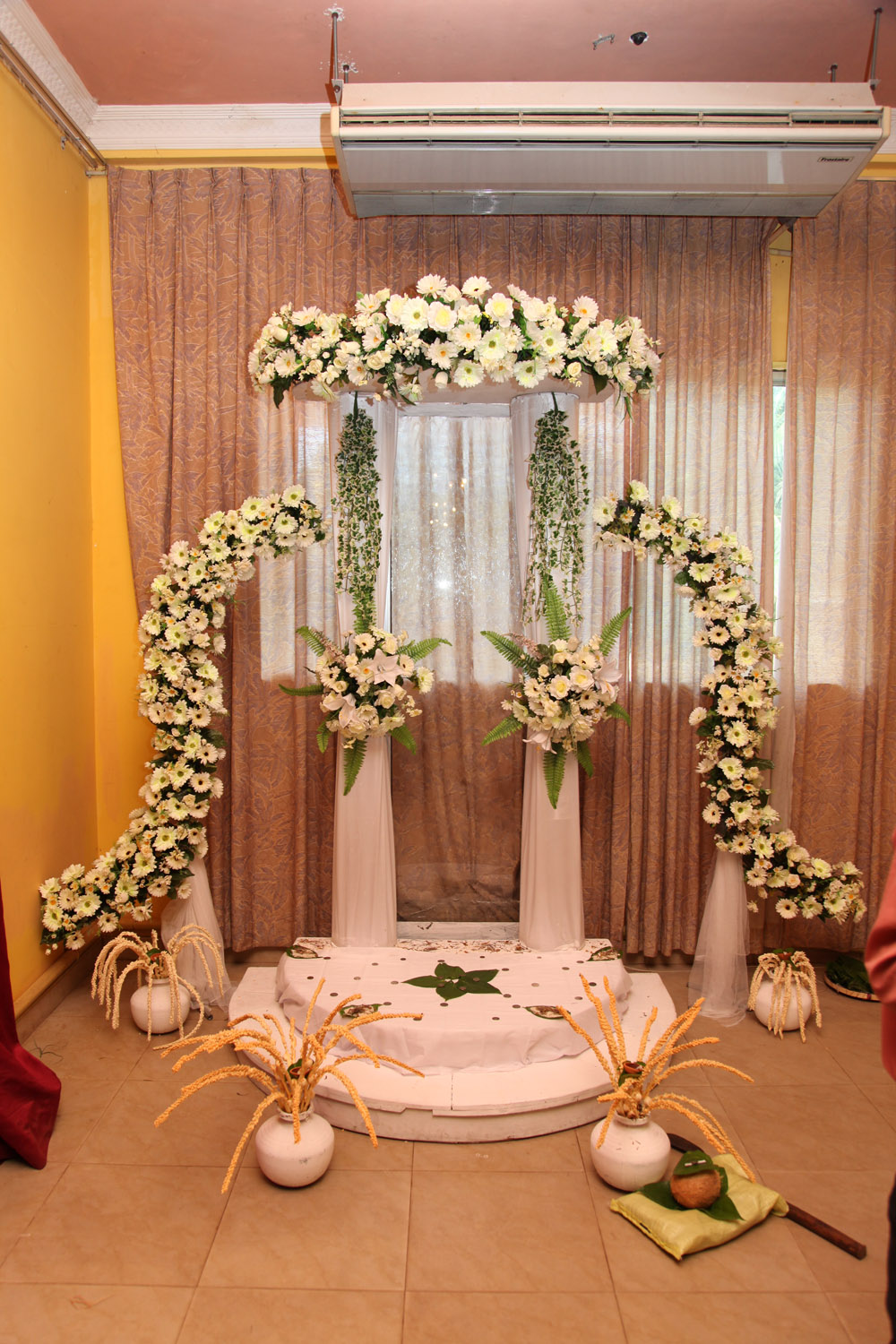 brides of sri lanka: wedding poruwa