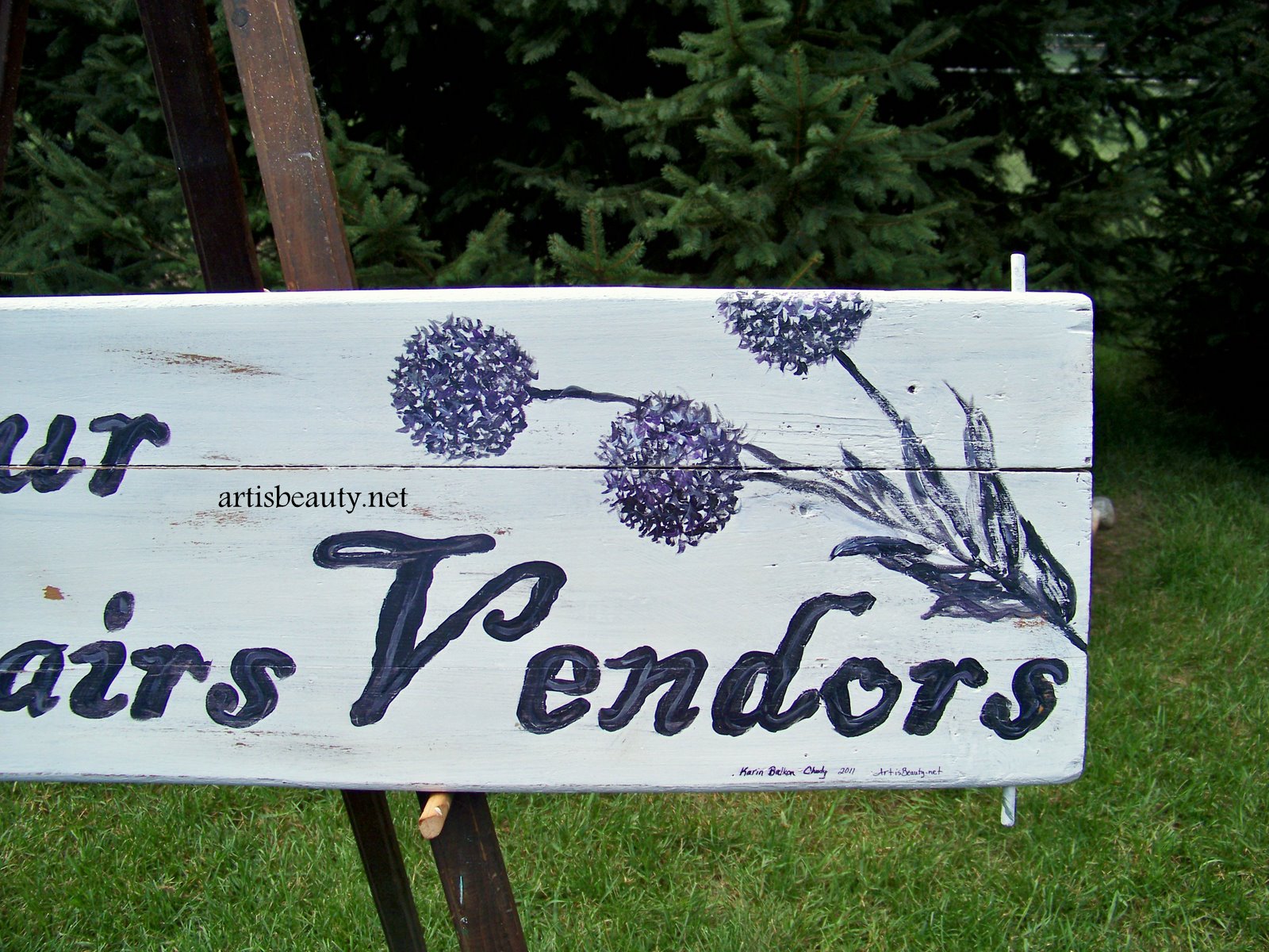 ART IS BEAUTY: changing thymes "upstairs vendors" custom sign