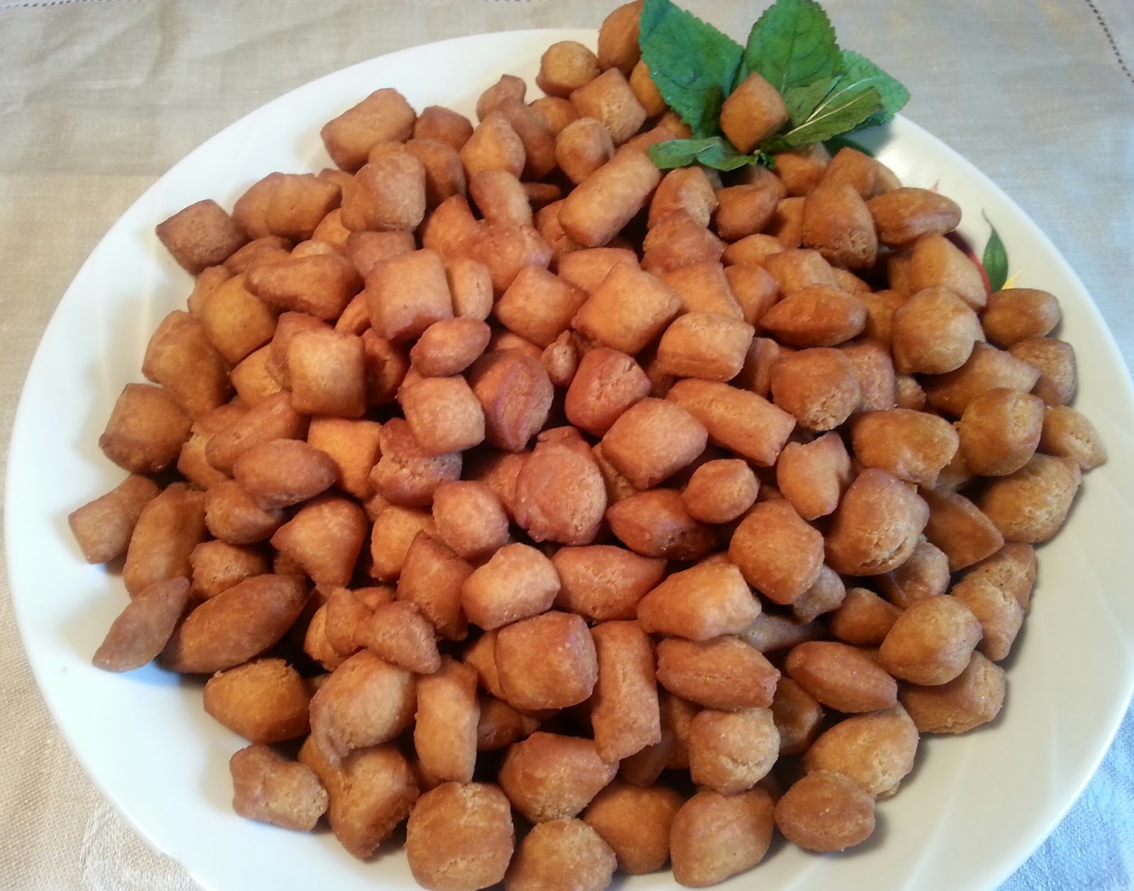 VANILLA FLAVOURED CHIN CHIN.