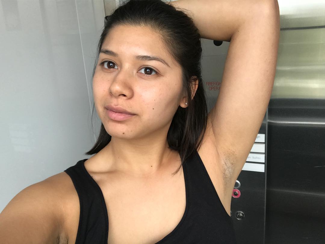 Actressarmpitspics This Girl Loves Armpit Licking
