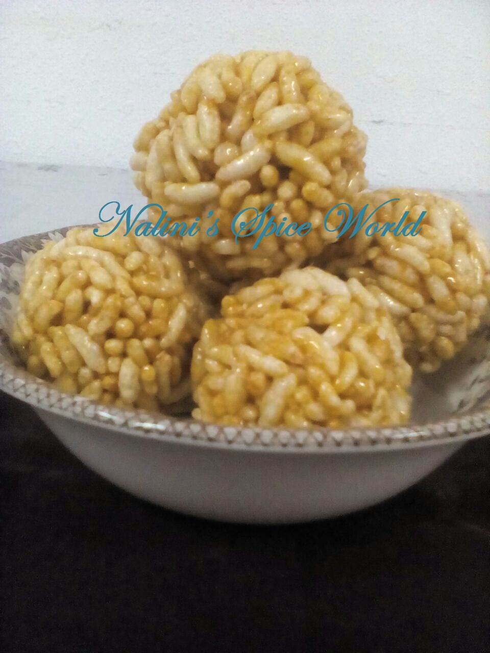 Nalini's spice world: Crunchy Puffed Rice jaggery Ladoo Recipe / Pori ...