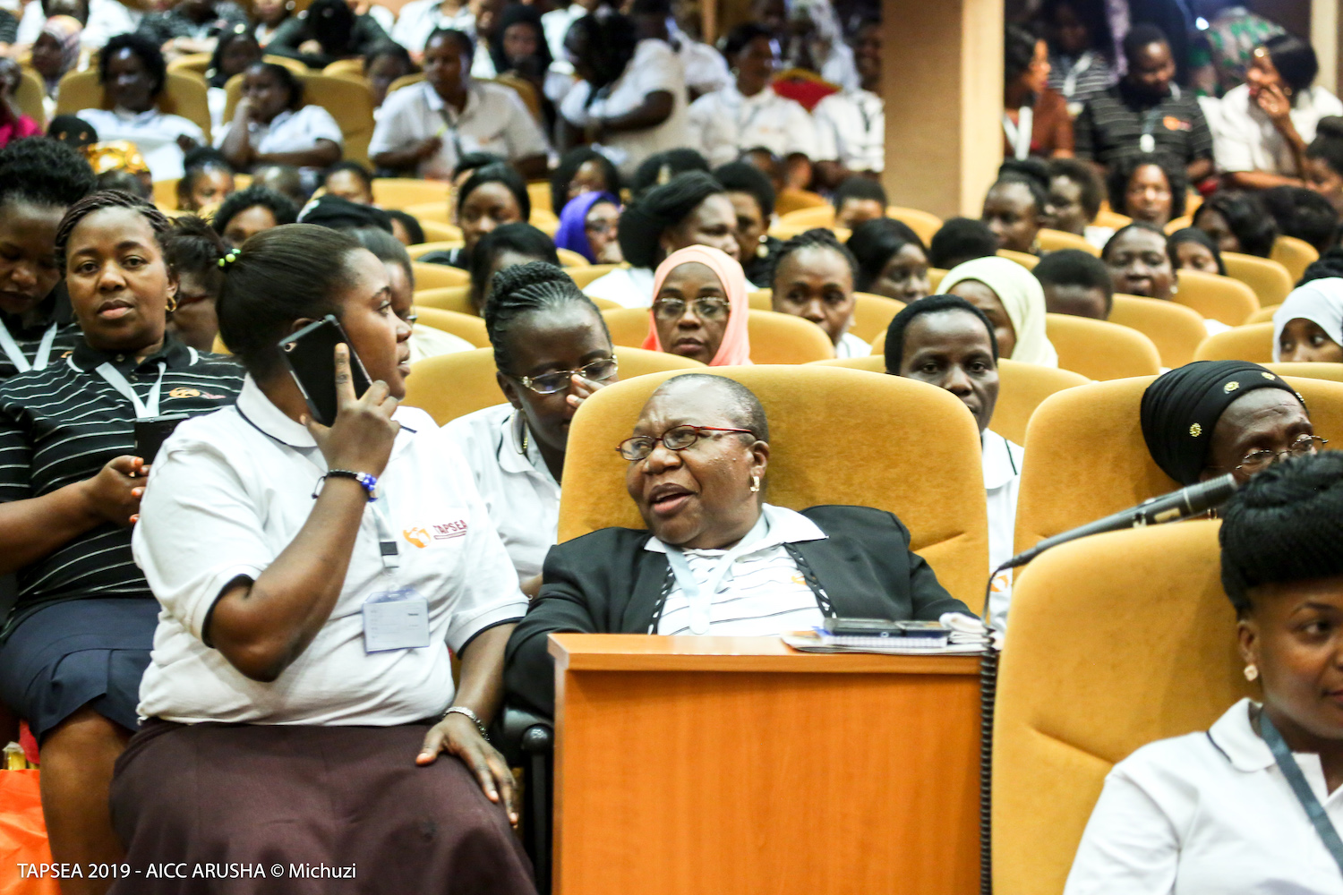 WAZIRI MKUCHIKA AWATAKA WAAJIRI KUWAPA RUHUSA MAKATIBU MAHSUSI ...