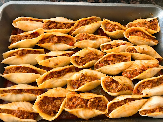 Beefy, Cheesy Stuffed Shells