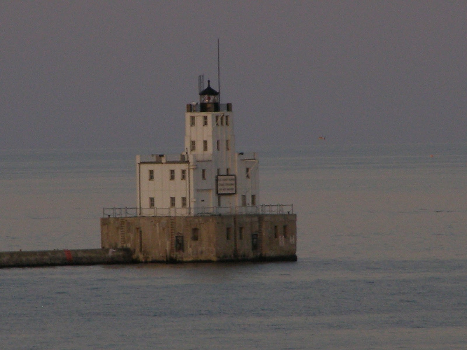 Milwaukee Breakwater Lighthouse