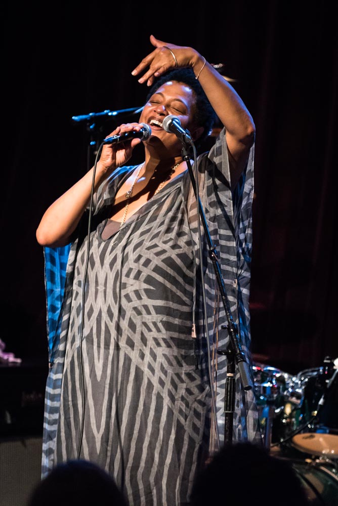 'Round About Seattle: Lisa Fischer at Jazz Alley