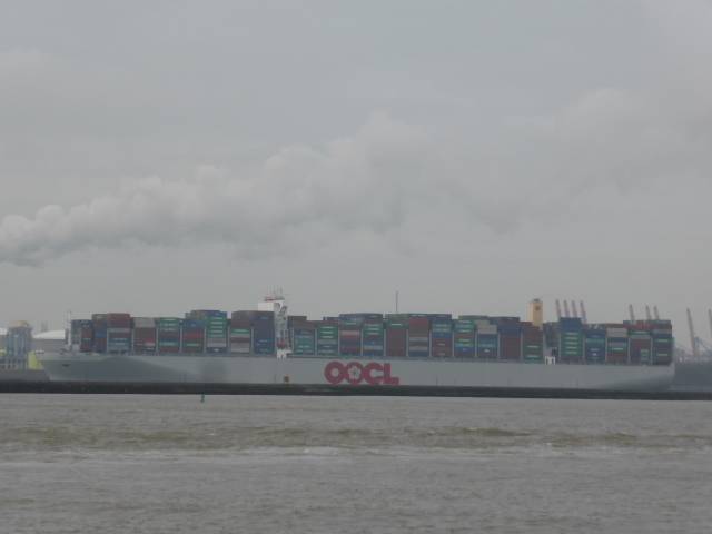 Scheepvaarthoek: OOCL Japan