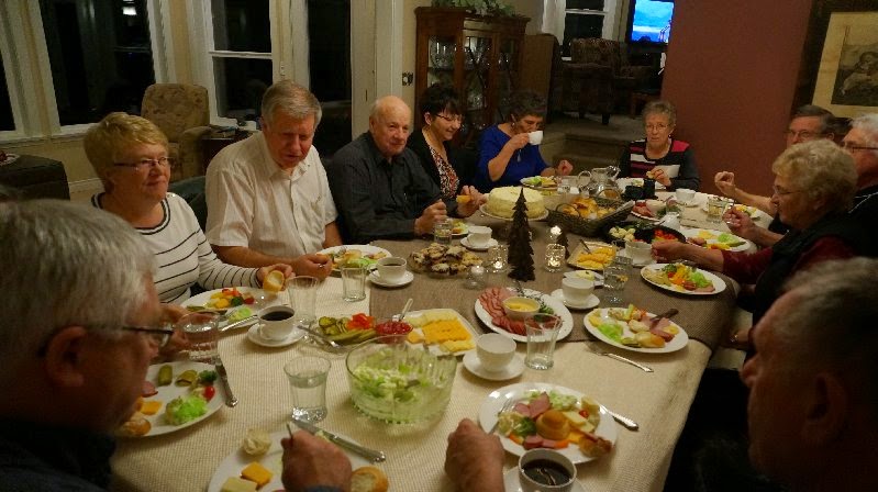 Mennonite Girls Can Cook: Saturday in Bev's Kitchen - Vaspa (Vesper)