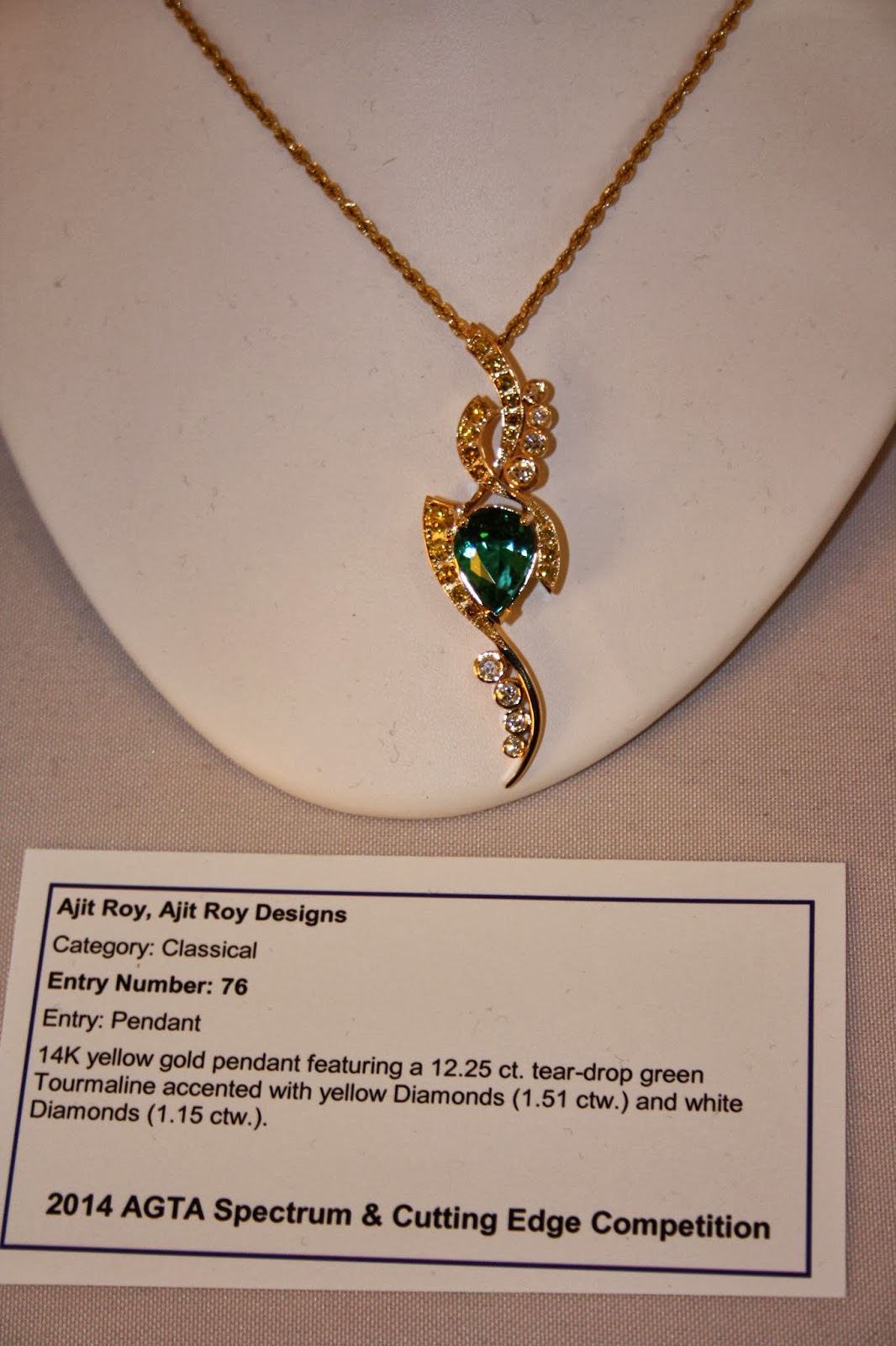Chic Inspector: 2014 AGTA Spectrum & Cutting Edge Competition
