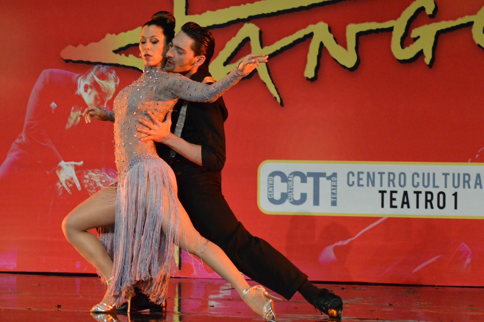 Unileventv: FOREVER TANGO SE PRESENTA EN EL CENTRO CULTURAL 1 ESTE 15 ...