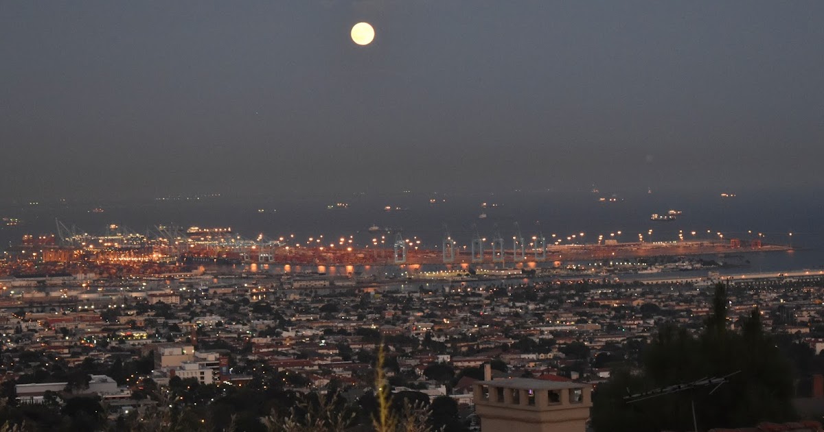 Late to the Garden Party: Wednesday Vignette: Full moon over the Los ...