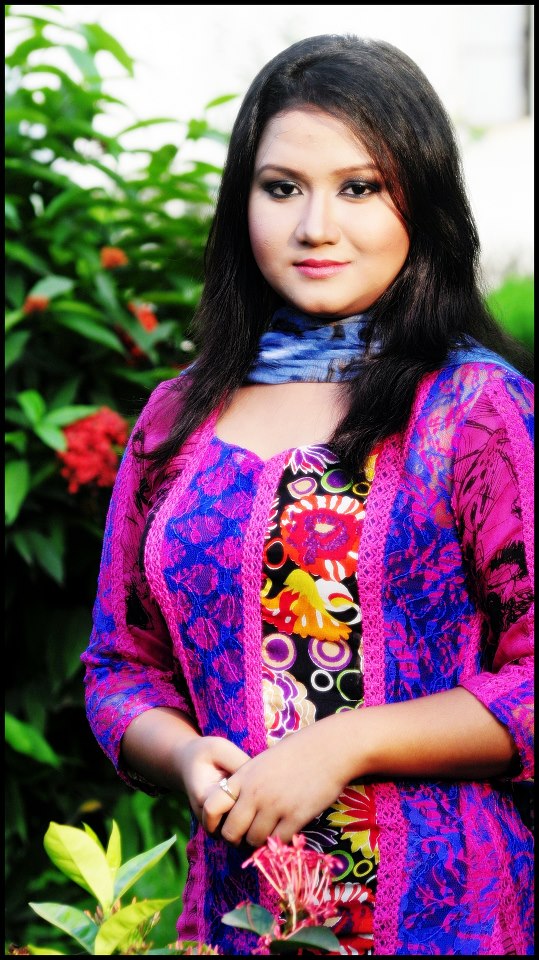 ANYIMG: Bangladeshi Singer Janita Ahmed Jhilik