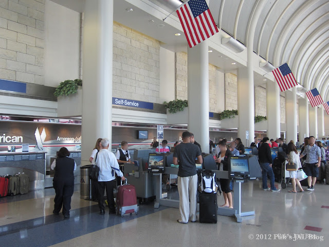 Sampling oneworld Premium Services: American Airlines Los Angeles Check ...