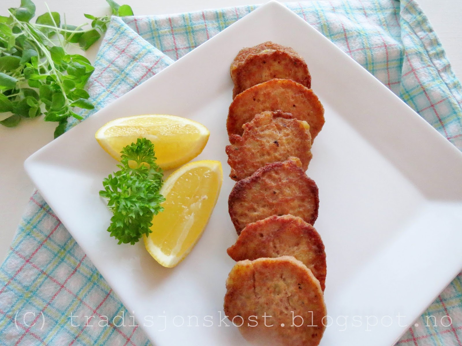 Tradisjonskost: Rustikke Nydelige Rognkaker!