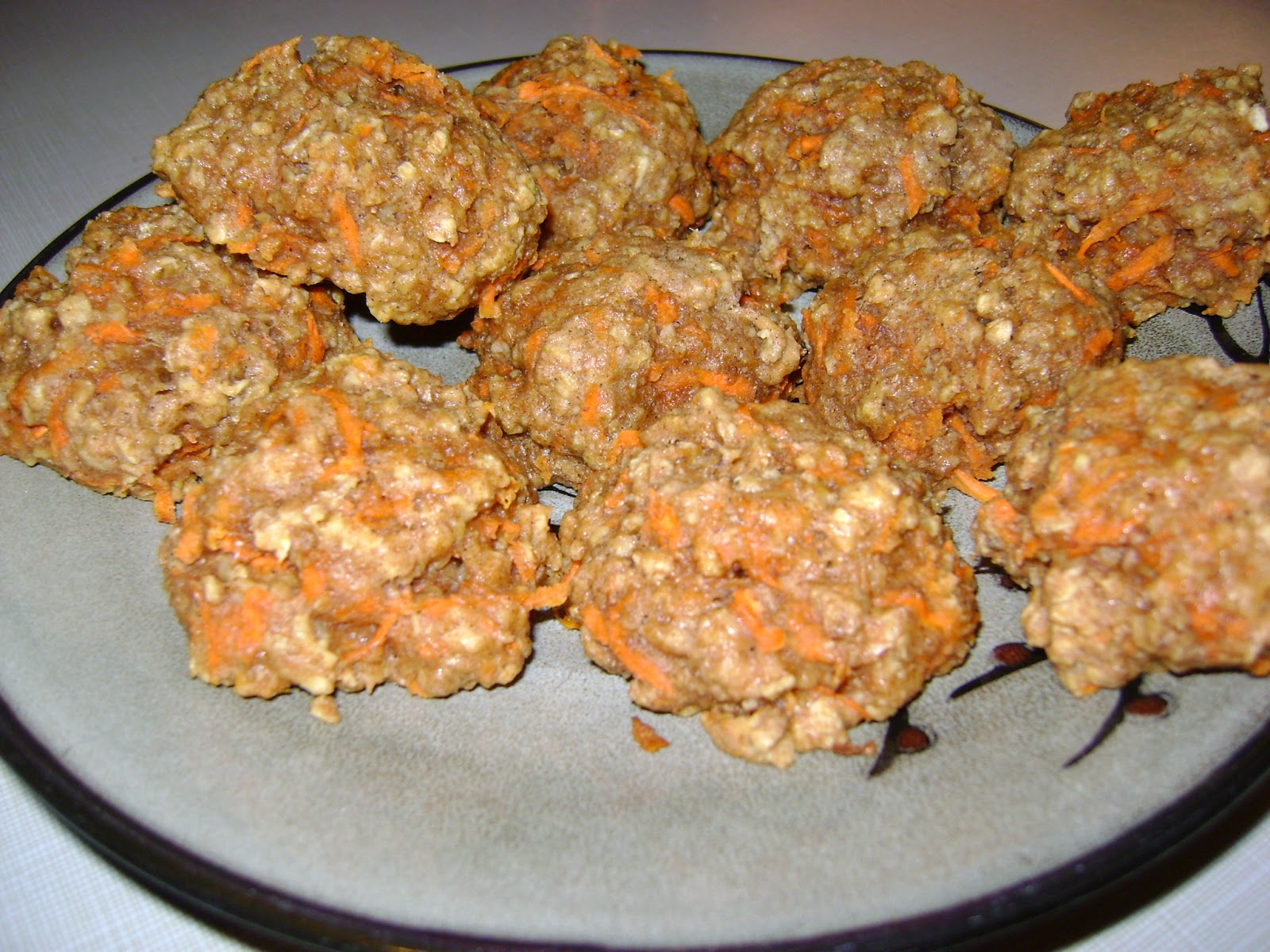 Mes Plaisirs Coupables: Biscuits au gâteau aux carottes et à l'avoine