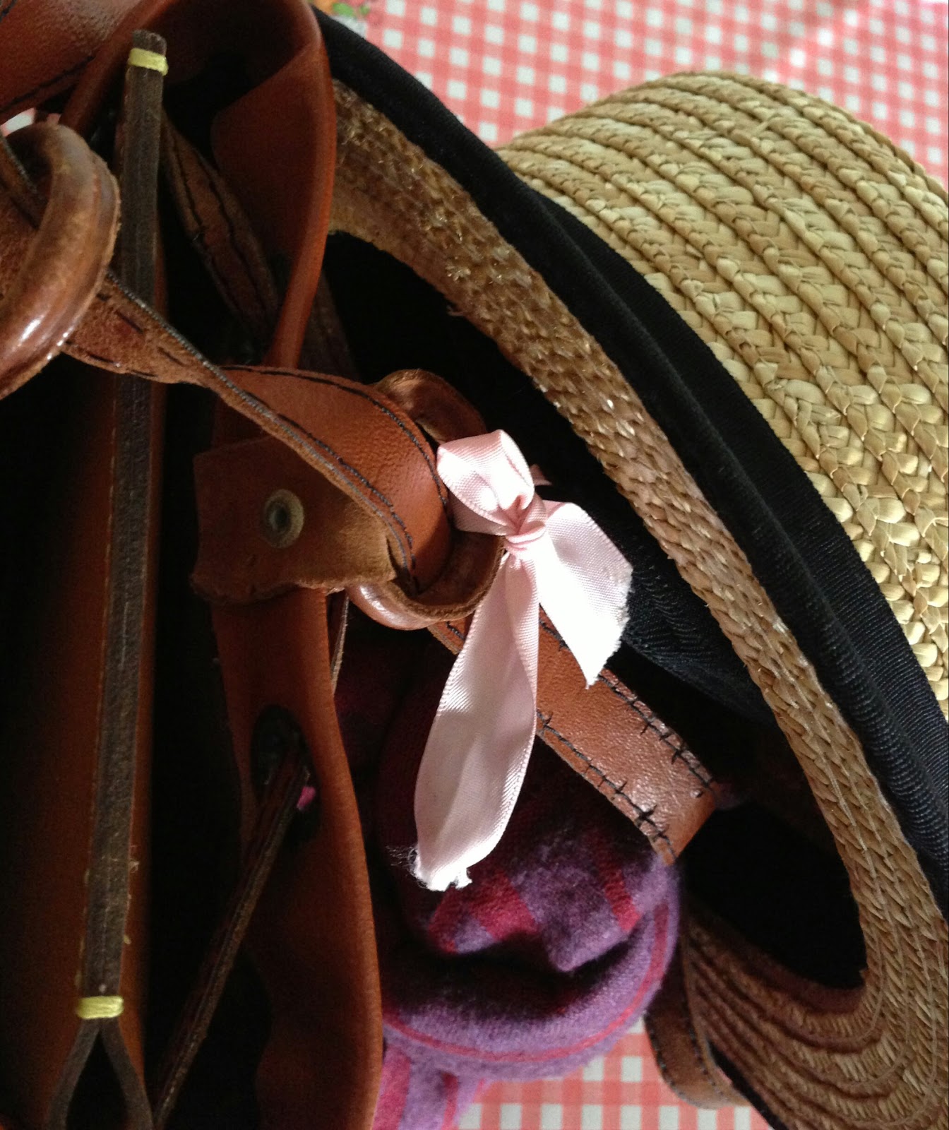 S.T.E.L.: Make a Hat carry-on