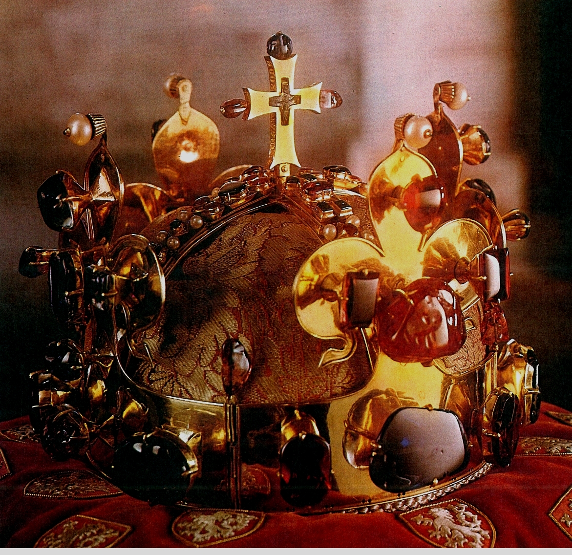 Official and Historic Crowns of the World and their Locations: Croatia ...