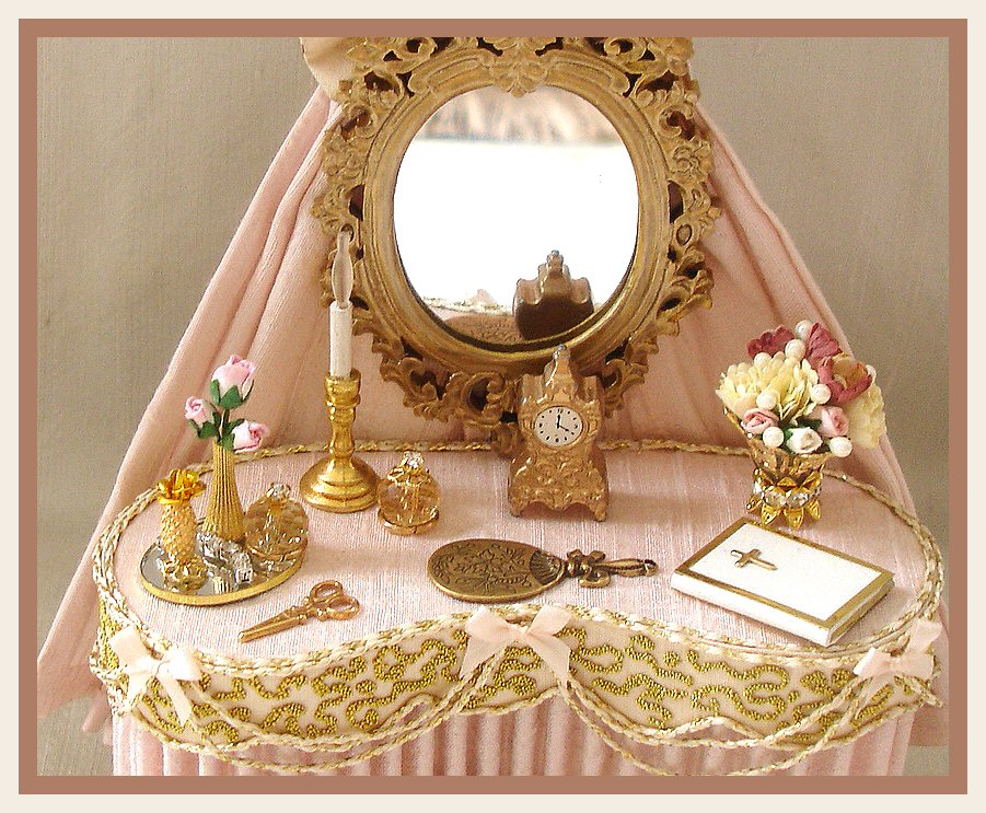 The Single Domestic: Dressing table art designs.