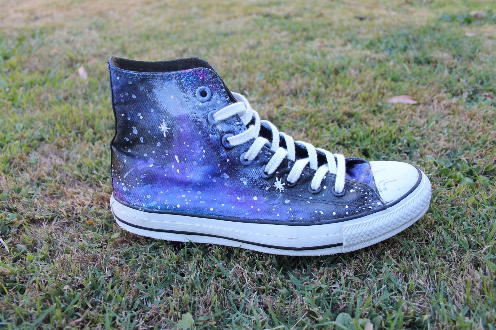 THE FASHION LOOKOUT: DIY Galaxy Converse