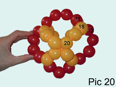 CLASSICAL: Balloon heart