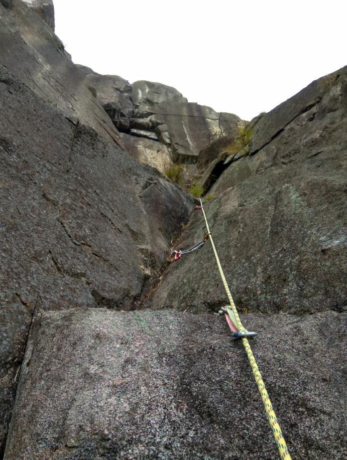 攀登基地 BaseClimb : 飛鵝山攀岩地點介紹及探路 - 初版 Climbing in Kowloon Peak