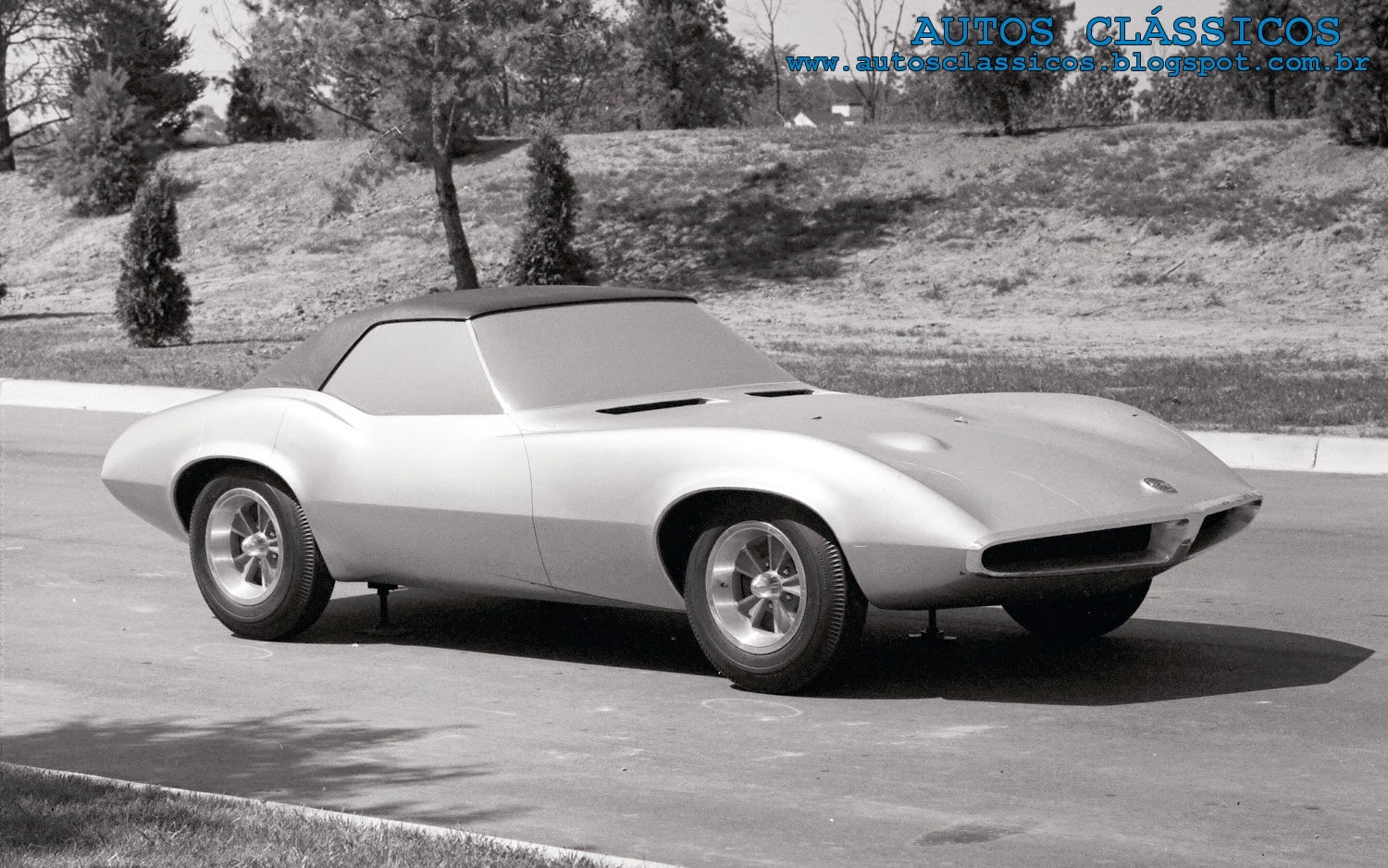 AUTOS CLÁSSICOS: PONTIAC XP-833 OU PONTIAC BANSHEE - PROTÓTIPO