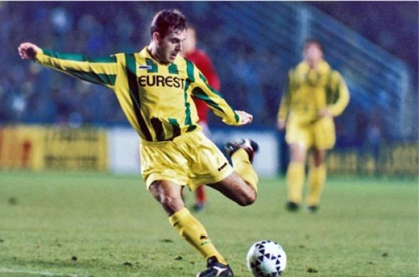 FOOT RETRO: UEFA 1995 FC Nantes-Kamychine 2-0