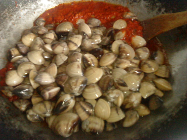 ~ MY SWEET RECIPE ~: KEPAH GORENG PEDAS