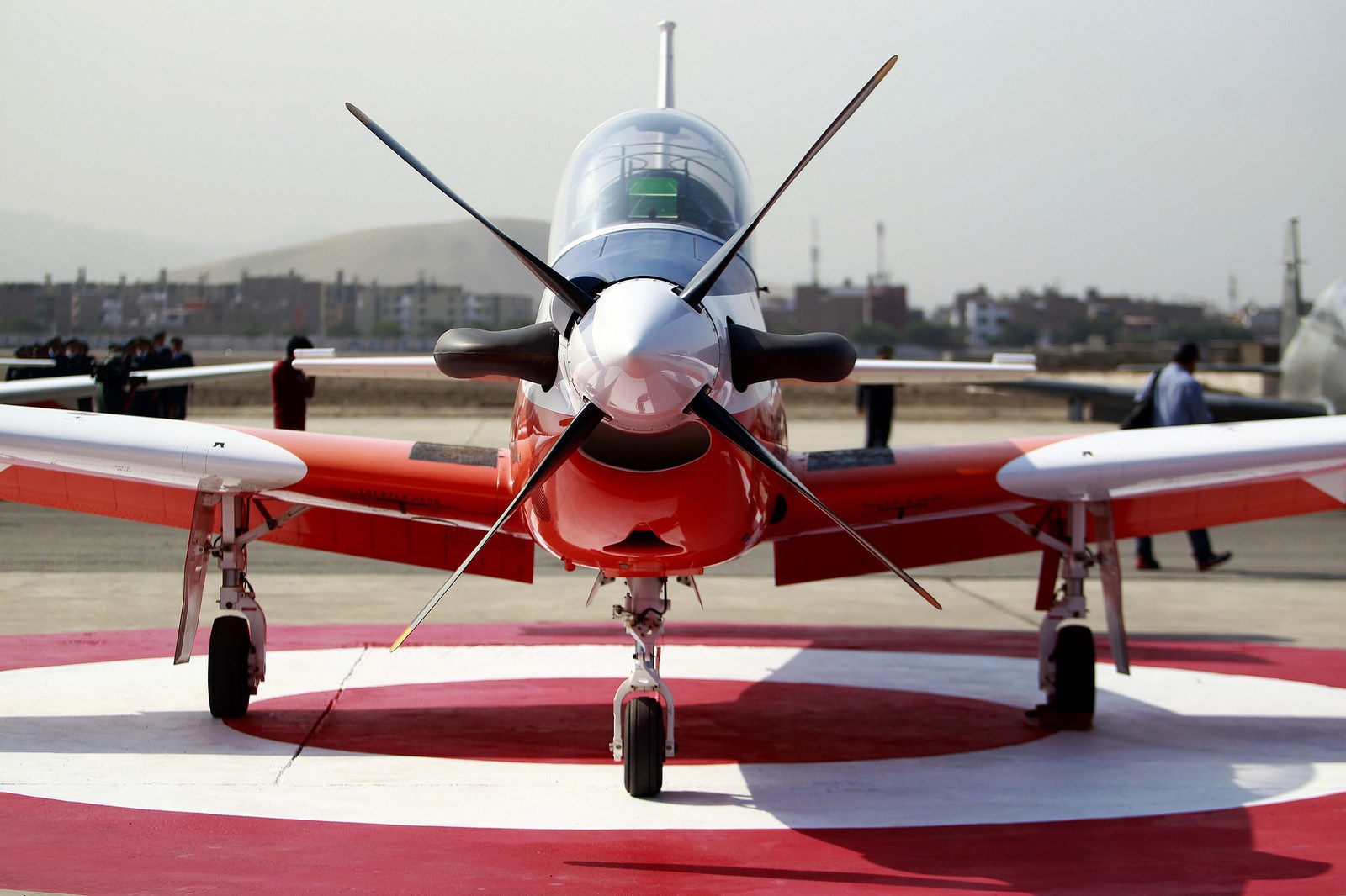 Por las Rutas del Perú: Aviones KT-1P: Completado el Escuadrón ...