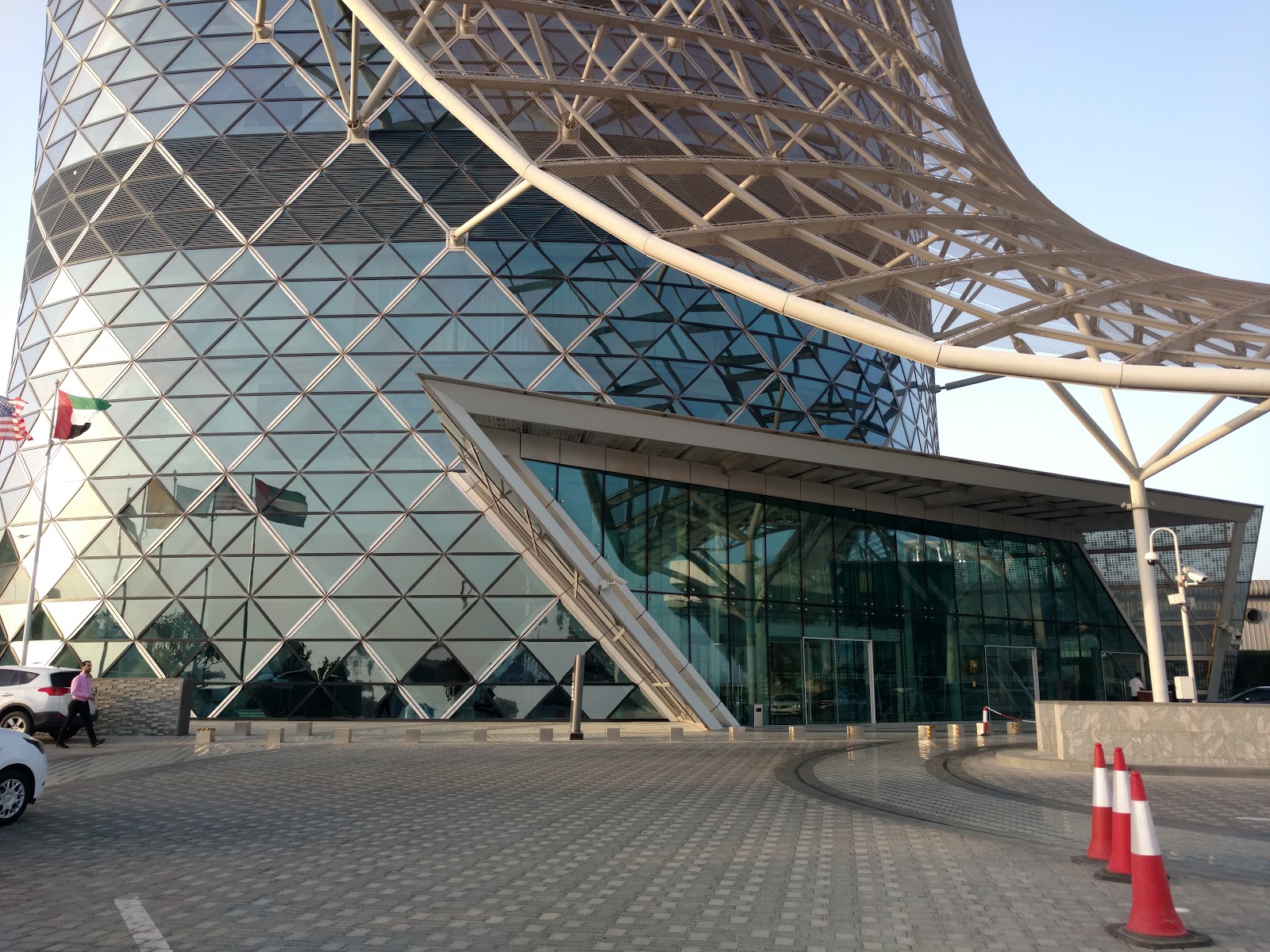 EntreVoir: Capital Gate - Abu Dhabi