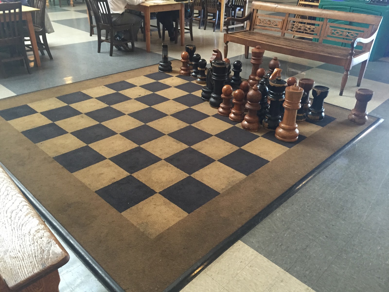 Destination Libraries: Library Profile (plus a bookstore) - Lake Forest ...