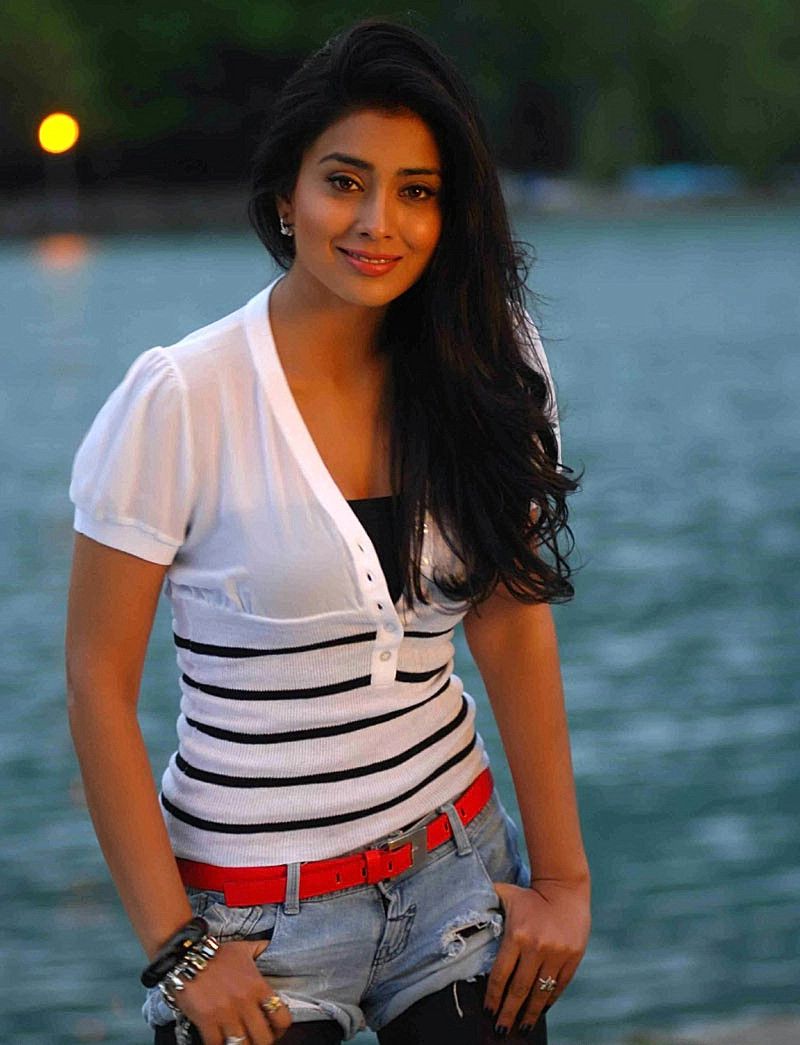 Romance Tips, Videos, Secrets: Actress Shreya Hot Stills
