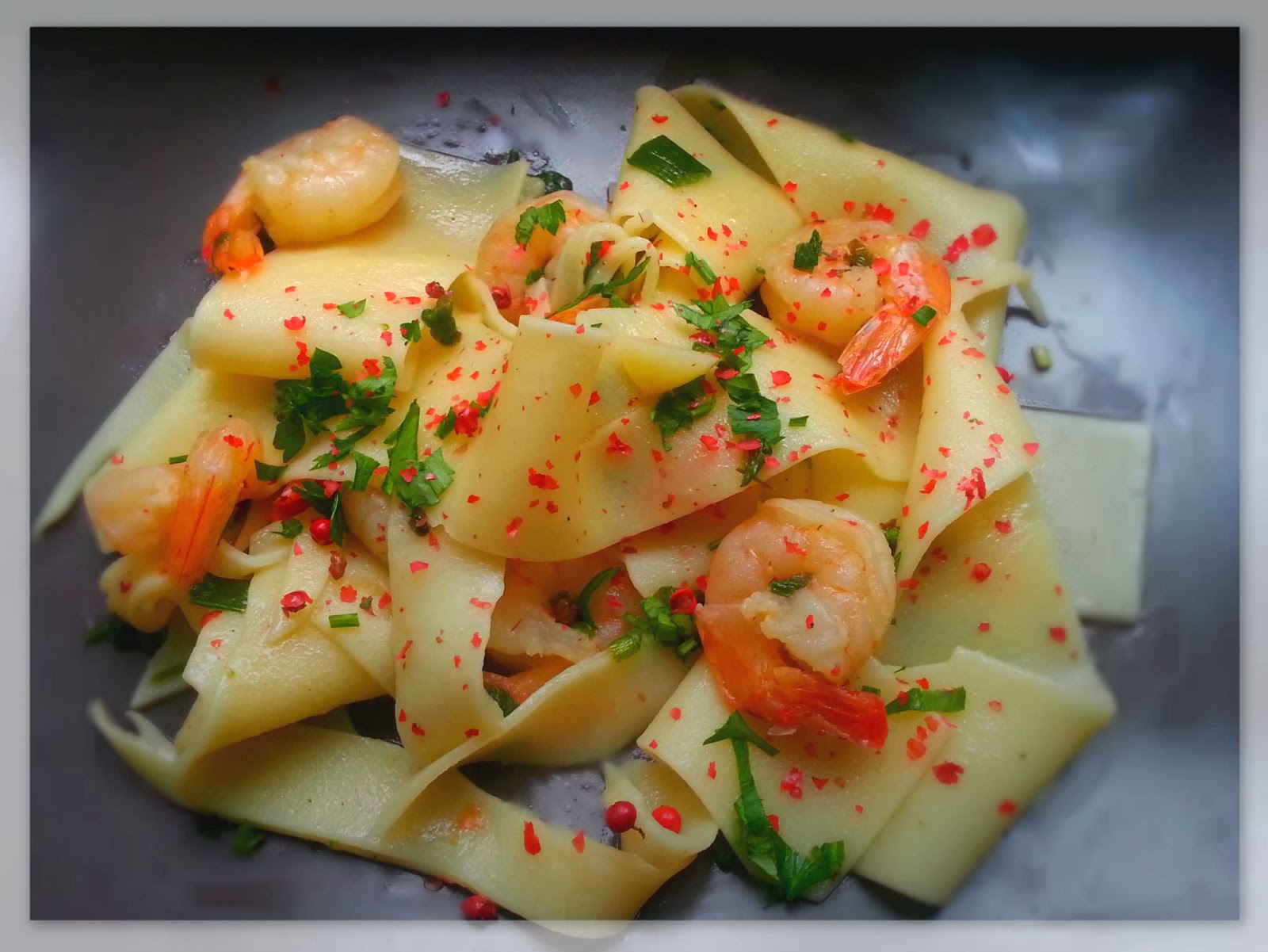 monibell's: Pappardelle cu creveți și piper roz