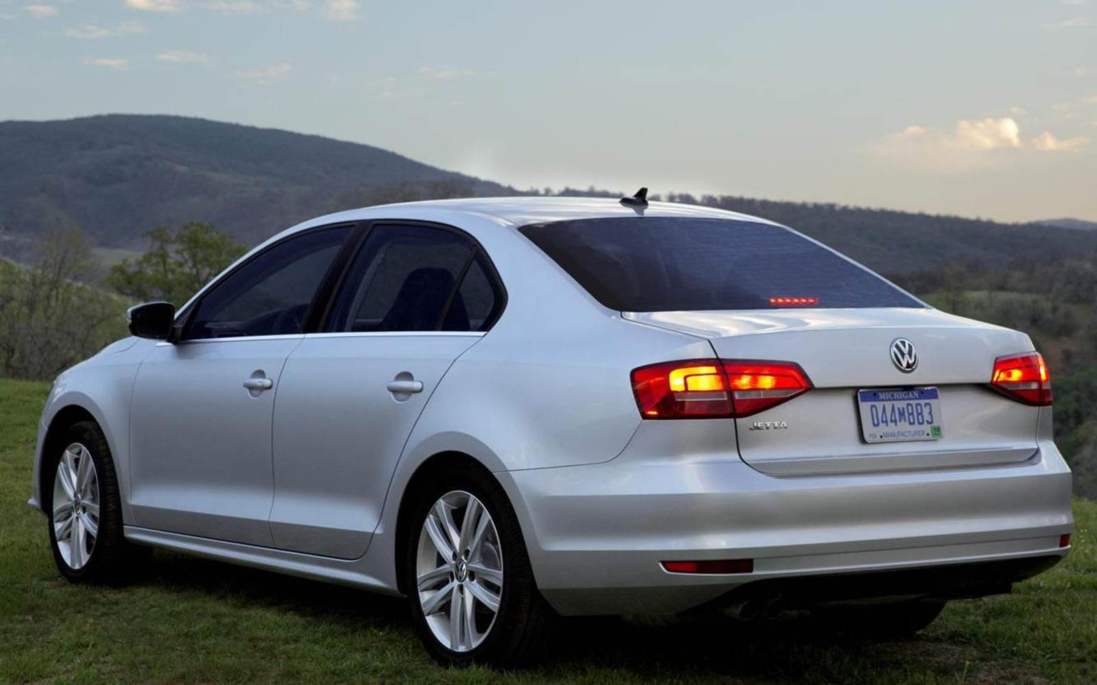 Novo Volkswagen Jetta 2015: fotos oficiais, vídeo e detalhes