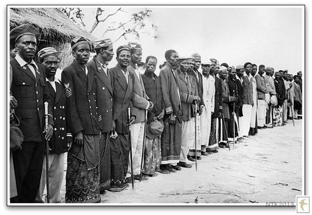 ANGOLA DO OUTRO LADO DO TEMPO...: Reis e Sobas: símbolos de Angola, de ...