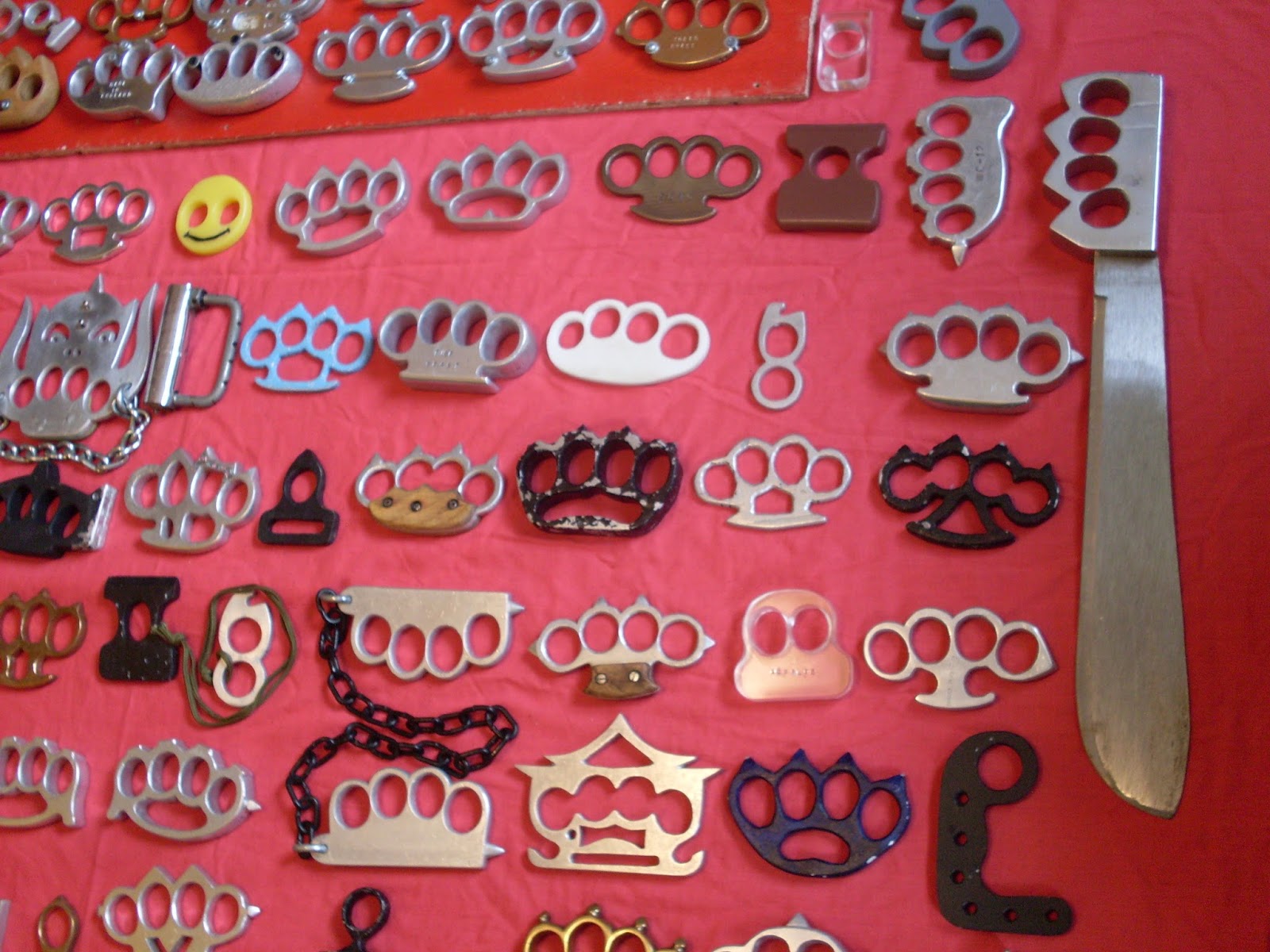 WeaponCollector's Knuckle Duster and Weapon Blog: Massive Brass ...