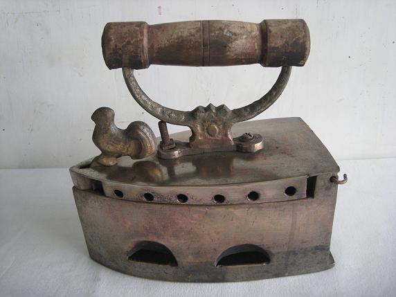 TOKO ANTIEK RETRO: VINTAGE SETRIKA KUNO JADUL AYAM JAGO DARI BESI ...