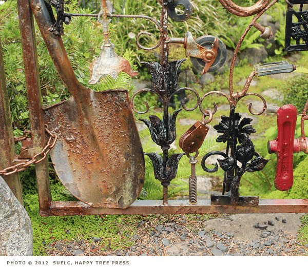 Little Sunny Studio: Recycled Art: Garden Gate