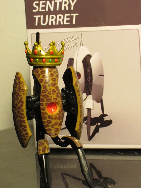 Zarak's Barracks: Portal 2 Sentry Turret, Animal King Version