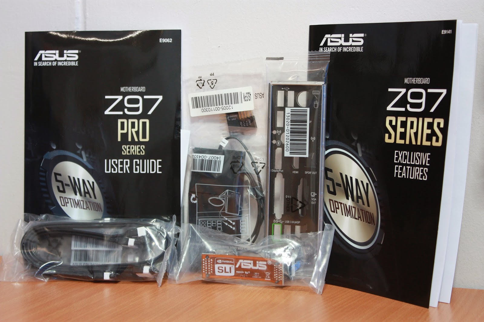 First Look - ASUS Z97 PRO [Wi-Fi ac] Motherboard - The Tech Revolutionist