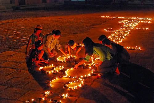 ဆယ့္ႏွစ္လရာသီပန္းမ်ားႏွင့္ ပြဲေတာ္မ်ား ~ Burmese Today