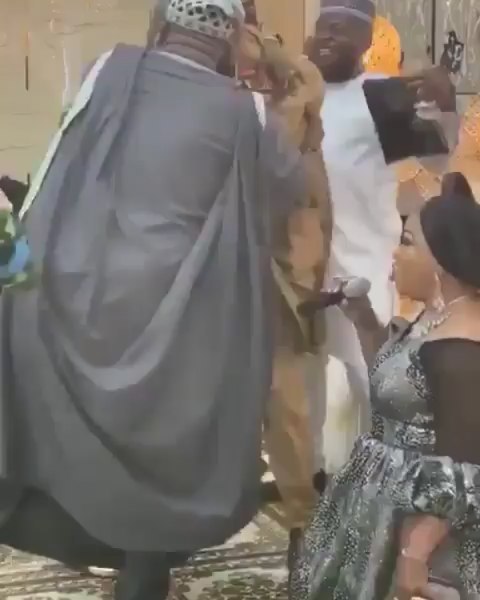 Touching Moment : Husband In Tears As Wife Showers Praises On Him For ...