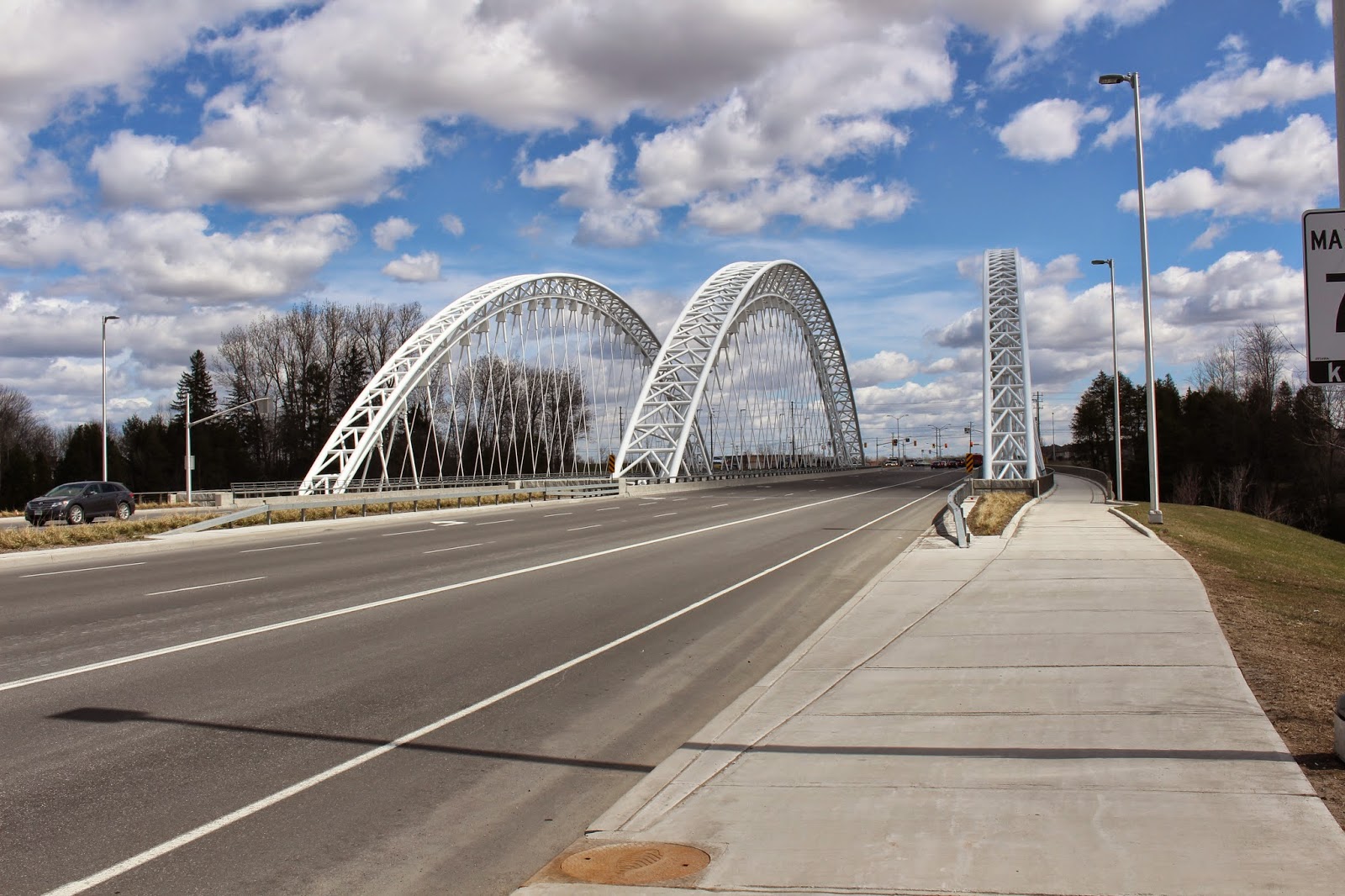 Memorials in Ottawa: Vimy Memorial Bridge